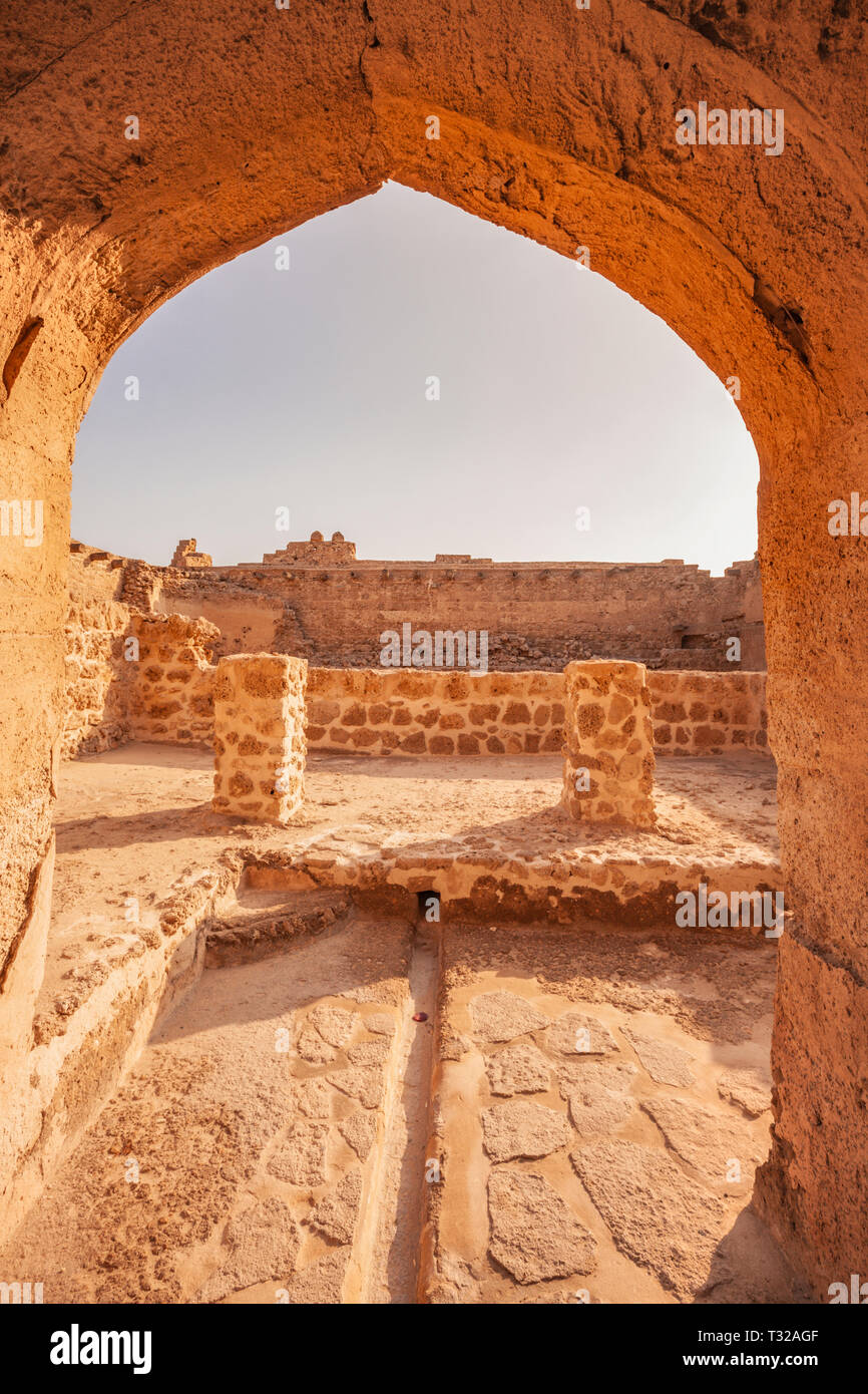 Bahrain gate hi-res stock photography and images - Alamy