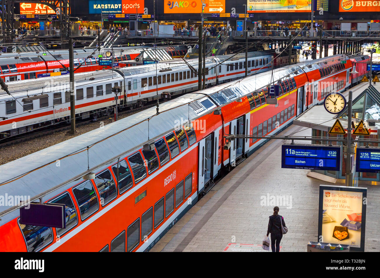 Hamburg, Germany - June 26, 2014: Hamburg Hauptbahnhof (Hamburg Hbf ...