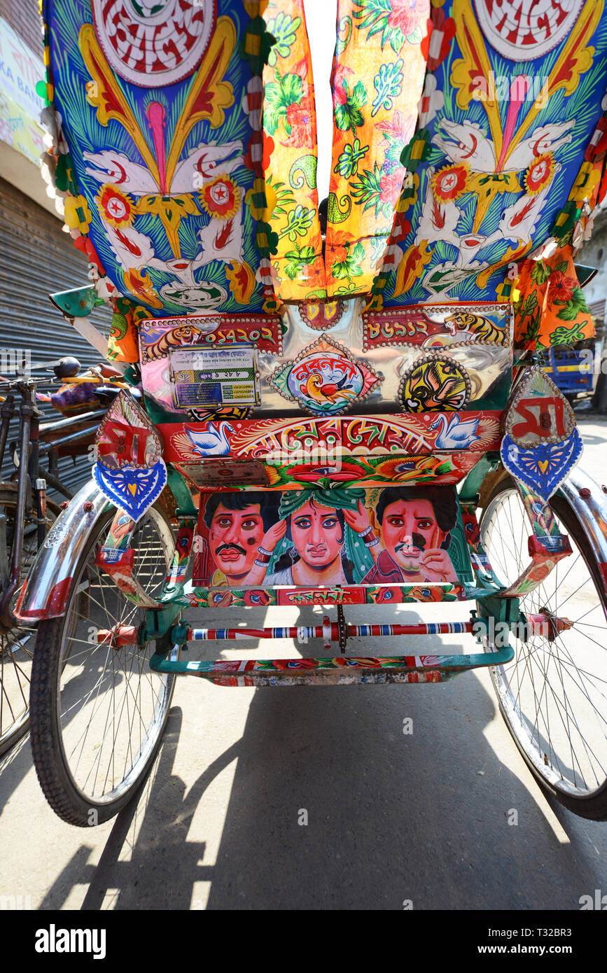 Colorful cycle rickshaws in Dhaka, Bangladesh Stock Photo - Alamy