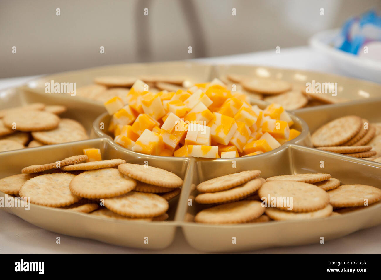 tray of assorted crackers with cubes of cheese Stock Photo - Alamy