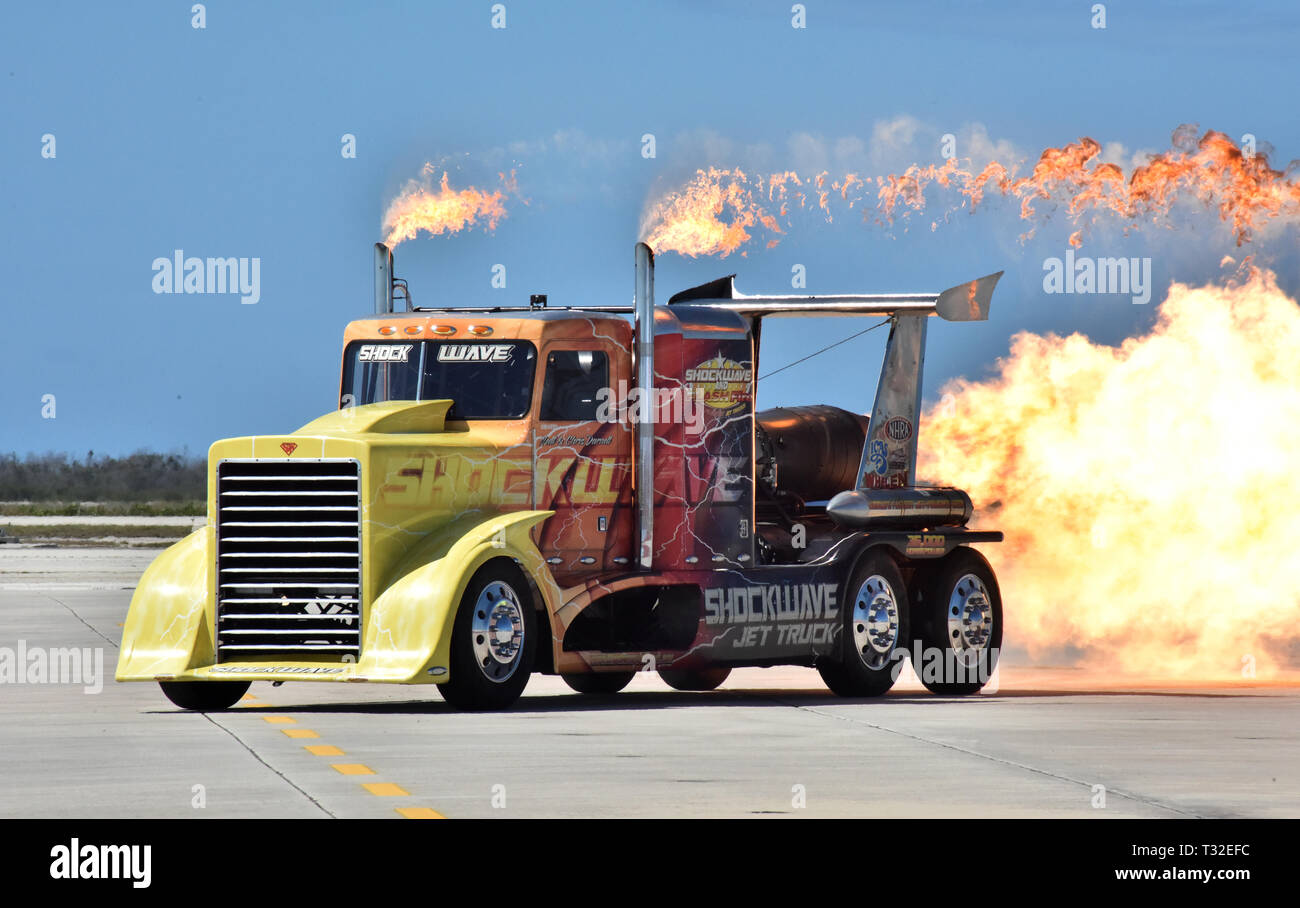 Shockwave jet truck hi-res stock photography and images - Alamy