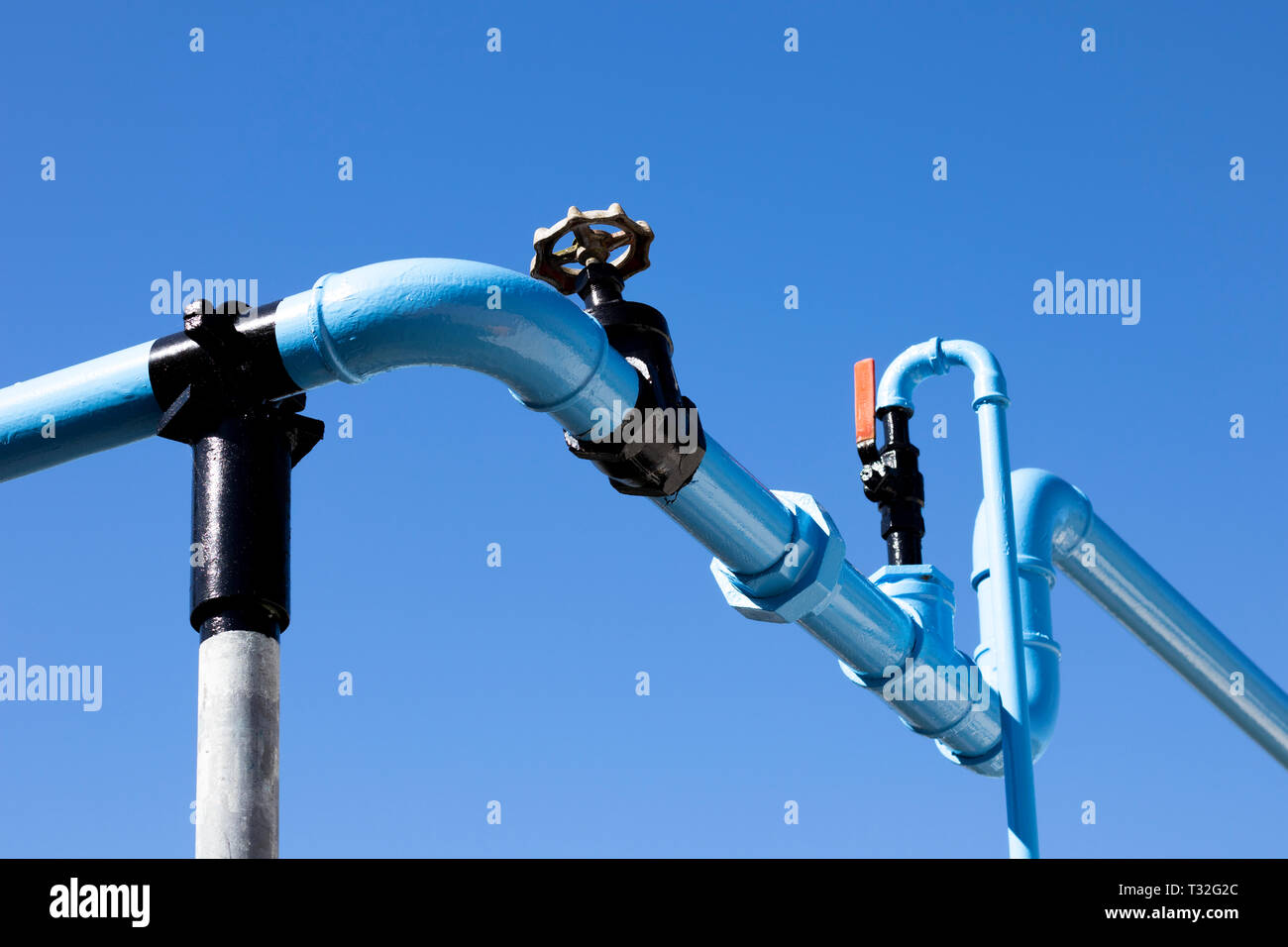 Flanged pipework hi-res stock photography and images - Alamy