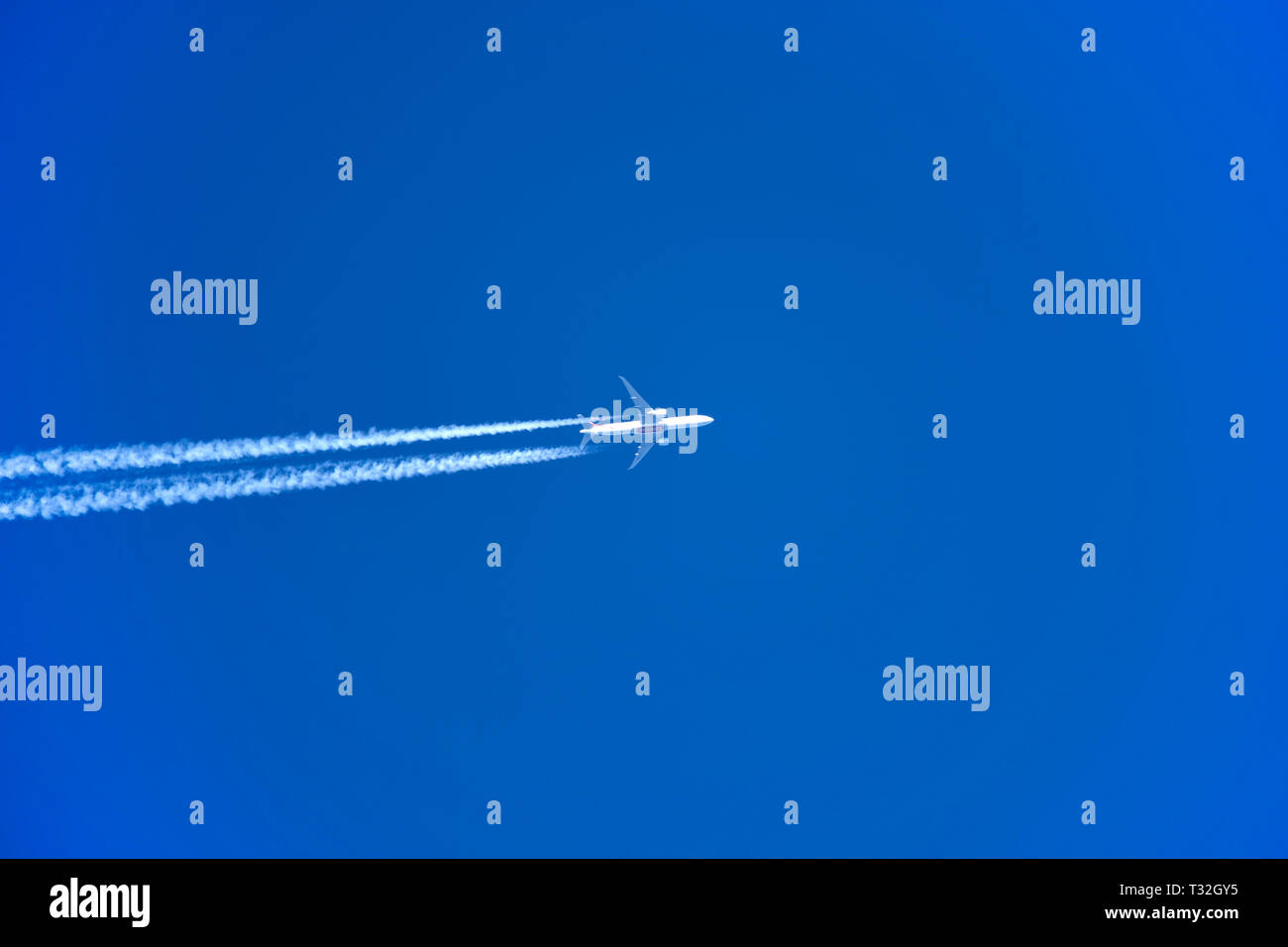 Jet liners hi-res stock photography and images - Alamy