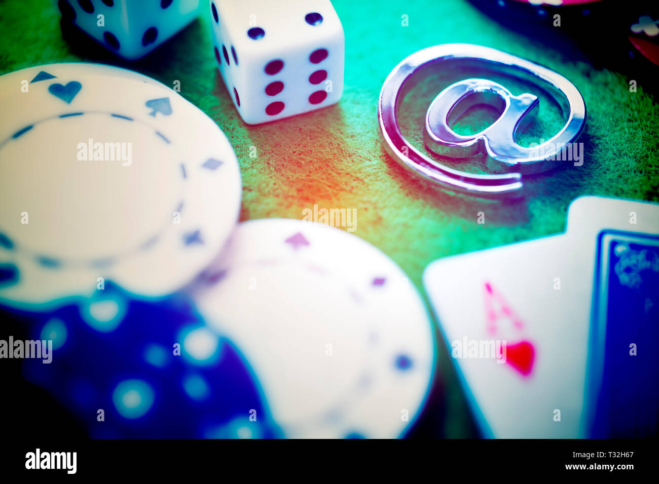 Würfel symbol hi-res stock photography and images - Alamy