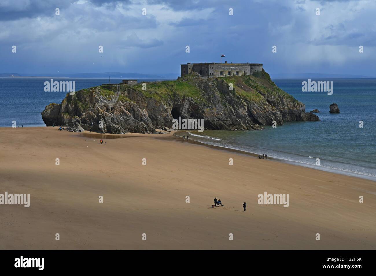 Tenby island hi-res stock photography and images - Alamy
