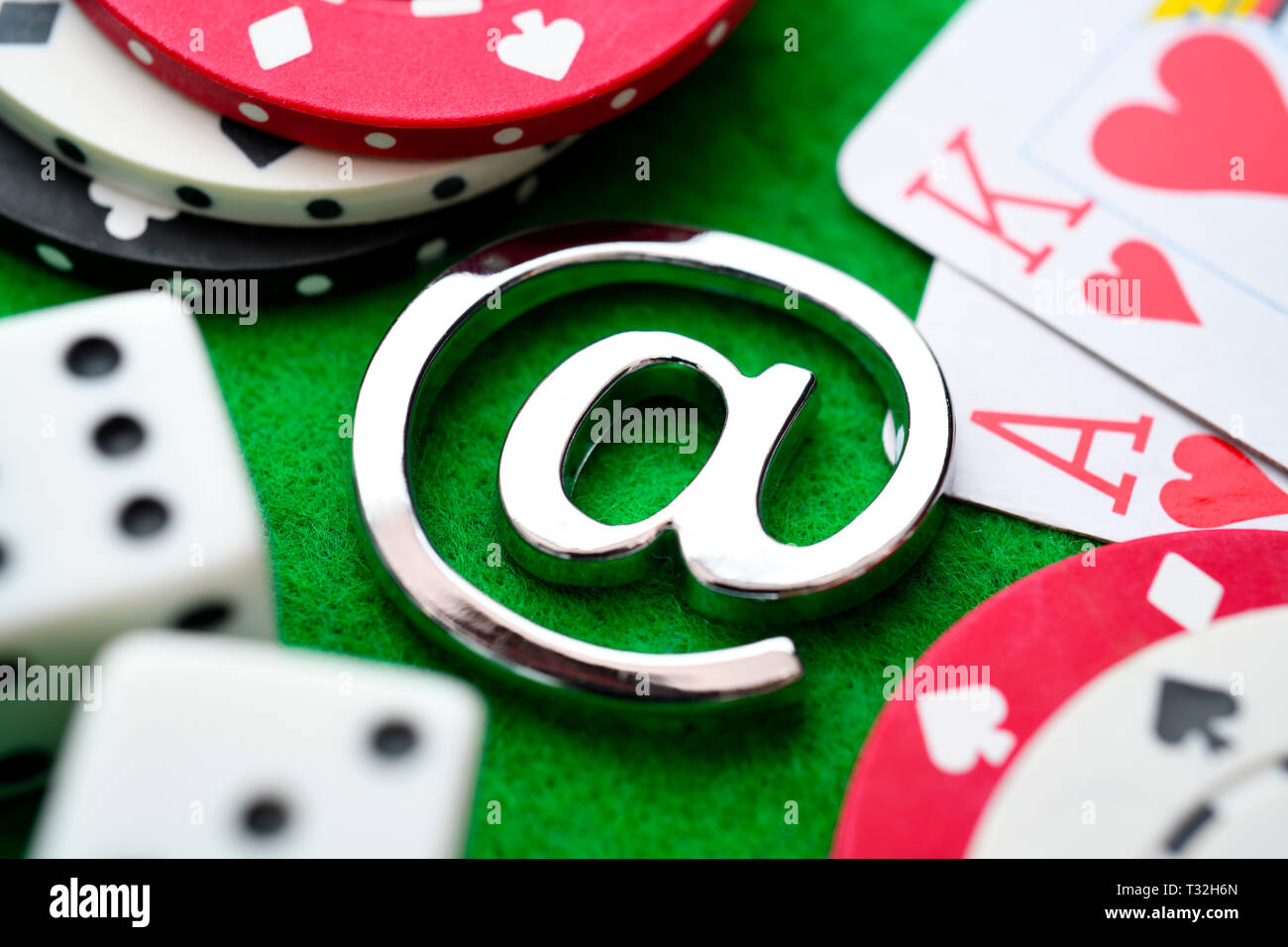 Karten spielen hi-res stock photography and images - Alamy