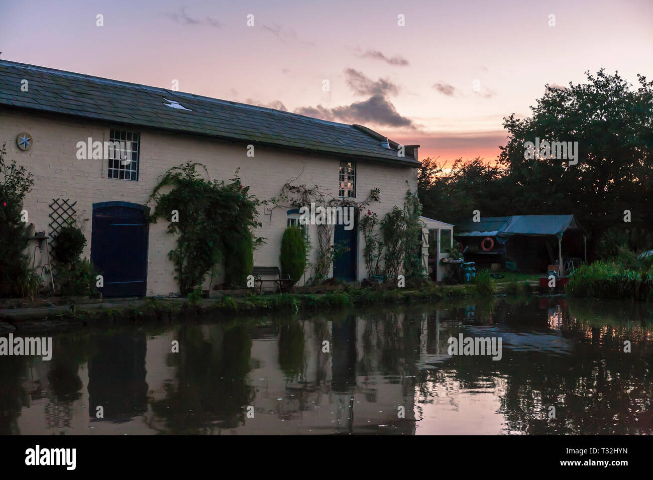 Pretty cottage on the banks of the Moss Hall Winding Hole on the ...