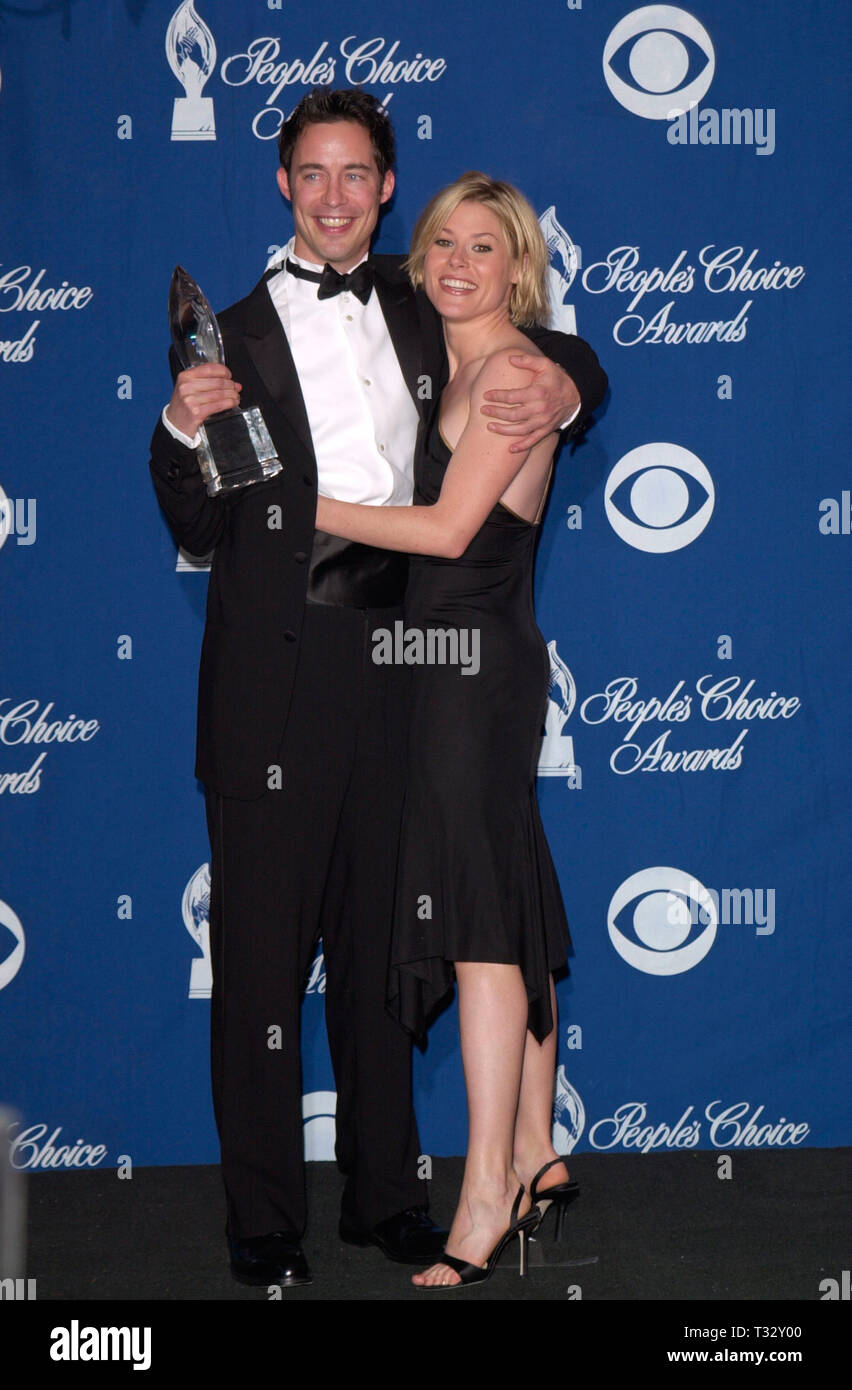 Julie bowen ed tom cavanaugh hi-res stock photography and images - Alamy