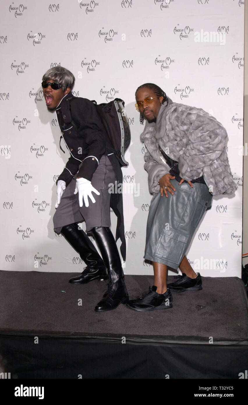 LOS ANGELES, CA. January 08, 2001: Singers OUTCAST at the 28th Annual ...