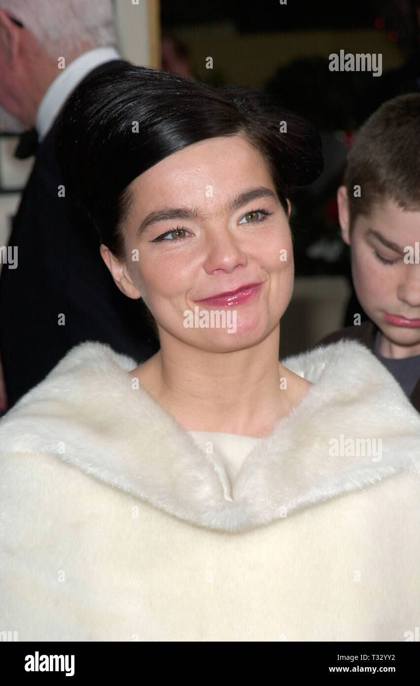 LOS ANGELES, CA. January 21, 2001: Actress/singer BJORK at the 2001 ...