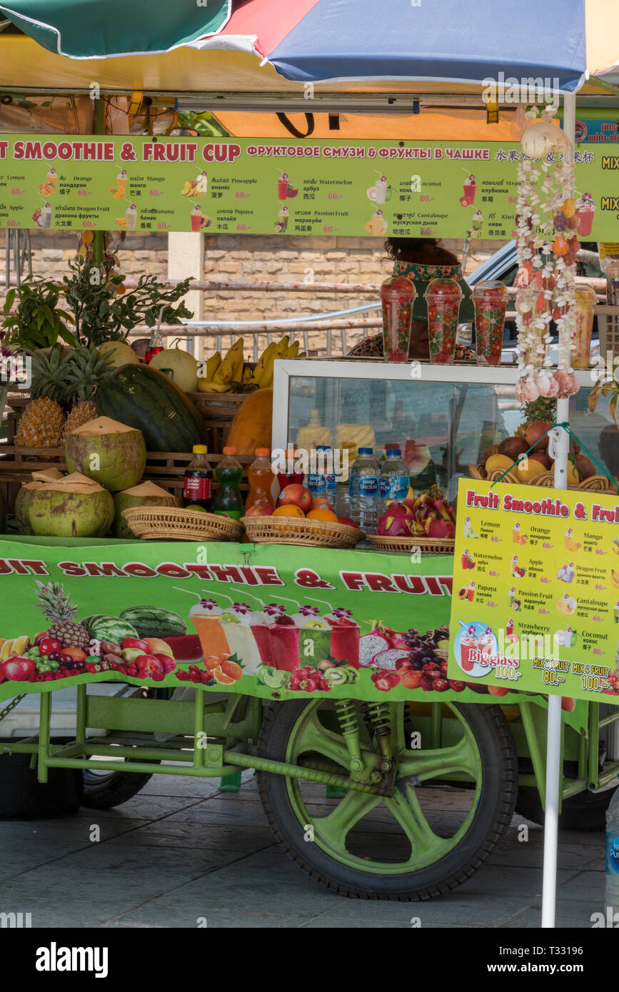 Food serving hatch hi-res stock photography and images - Alamy