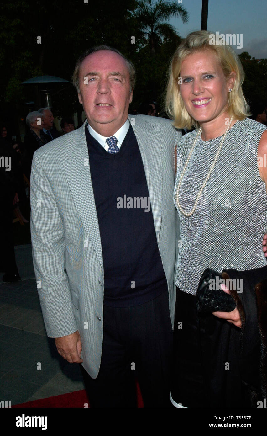 James patterson and wife hi-res stock photography and images - Alamy