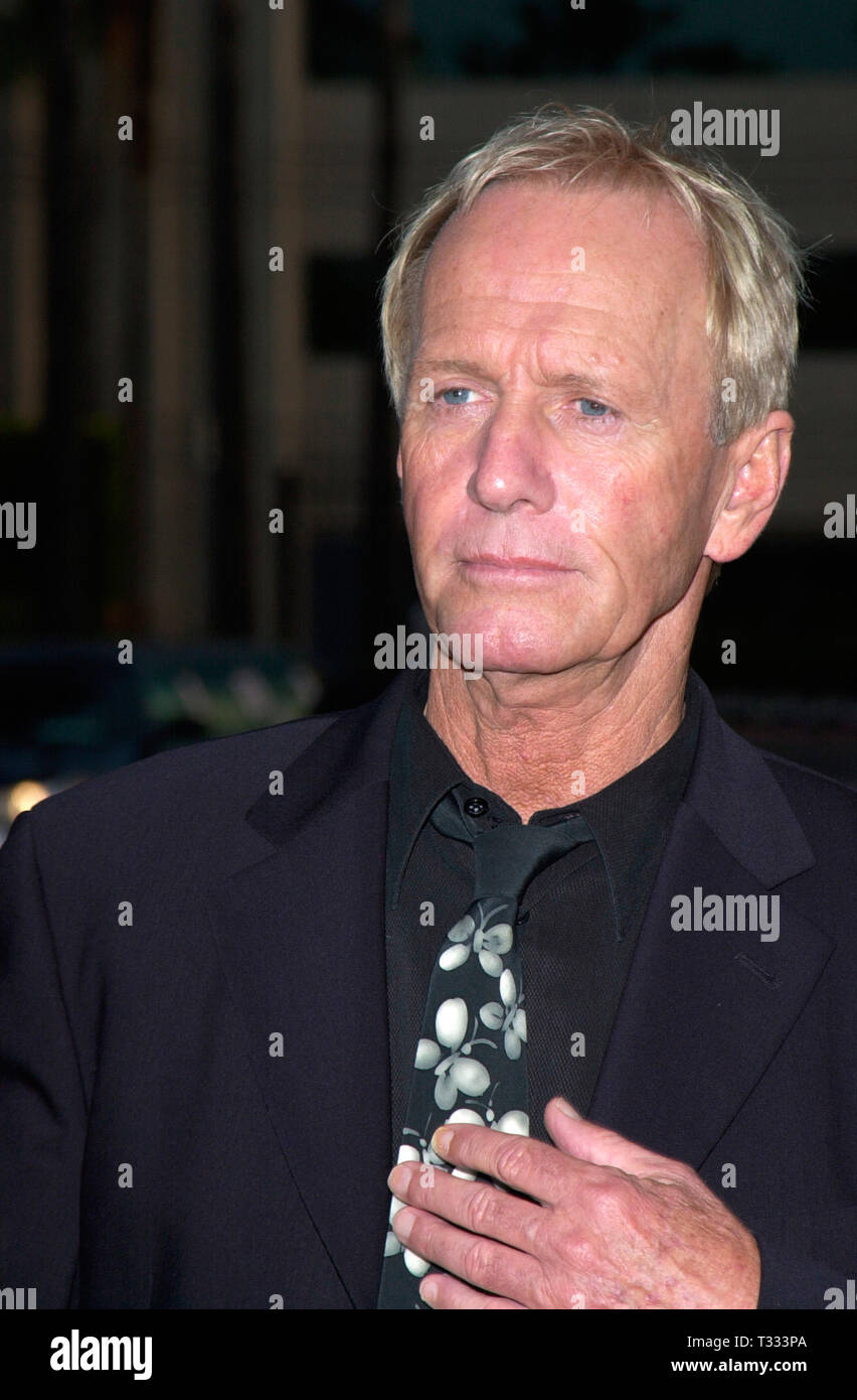 LOS ANGELES, CA. April 18, 2001: Actor PAUL HOGAN at the US premiere ...