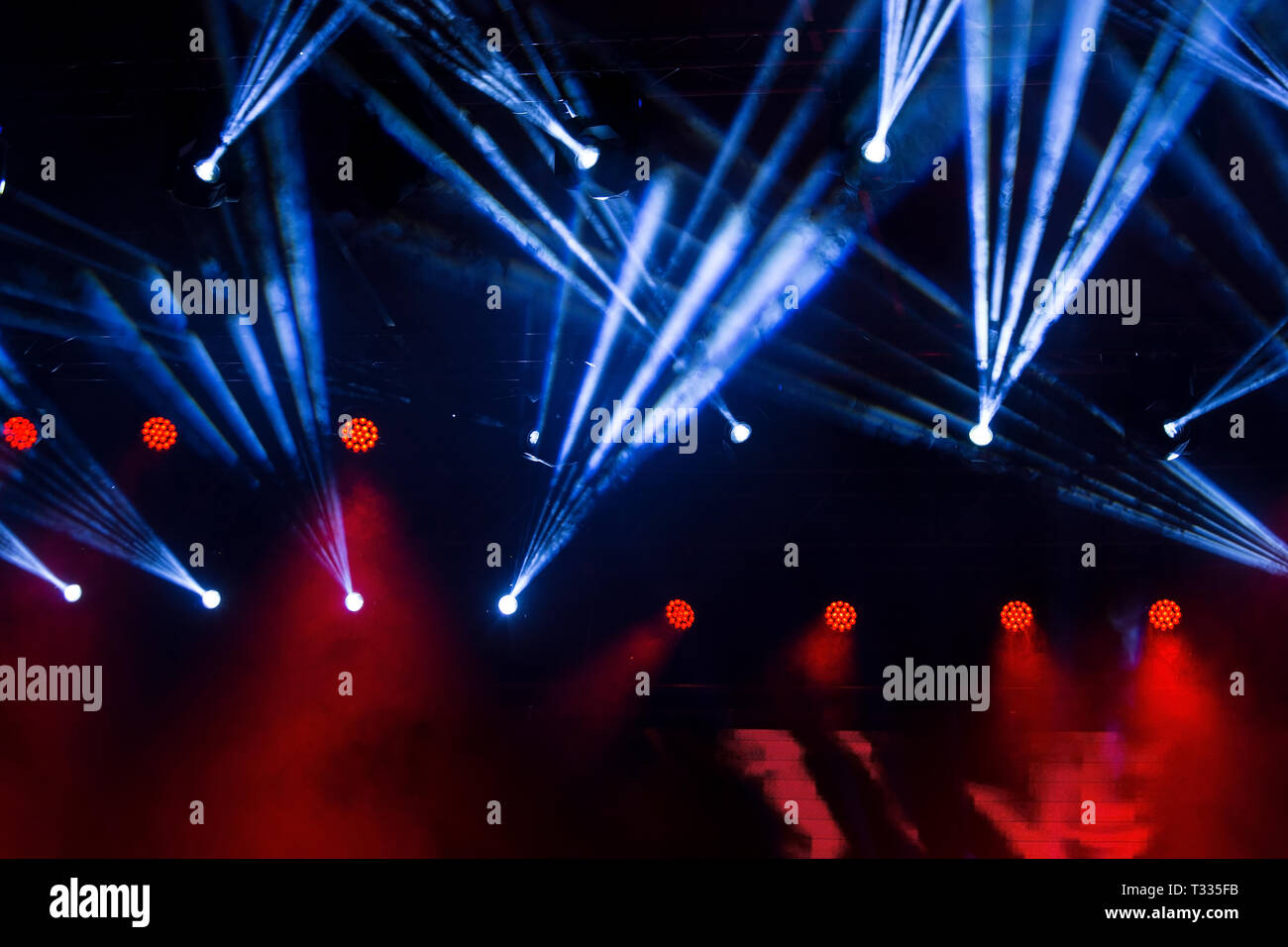 Blue theatrical light hi-res stock photography and images - Alamy