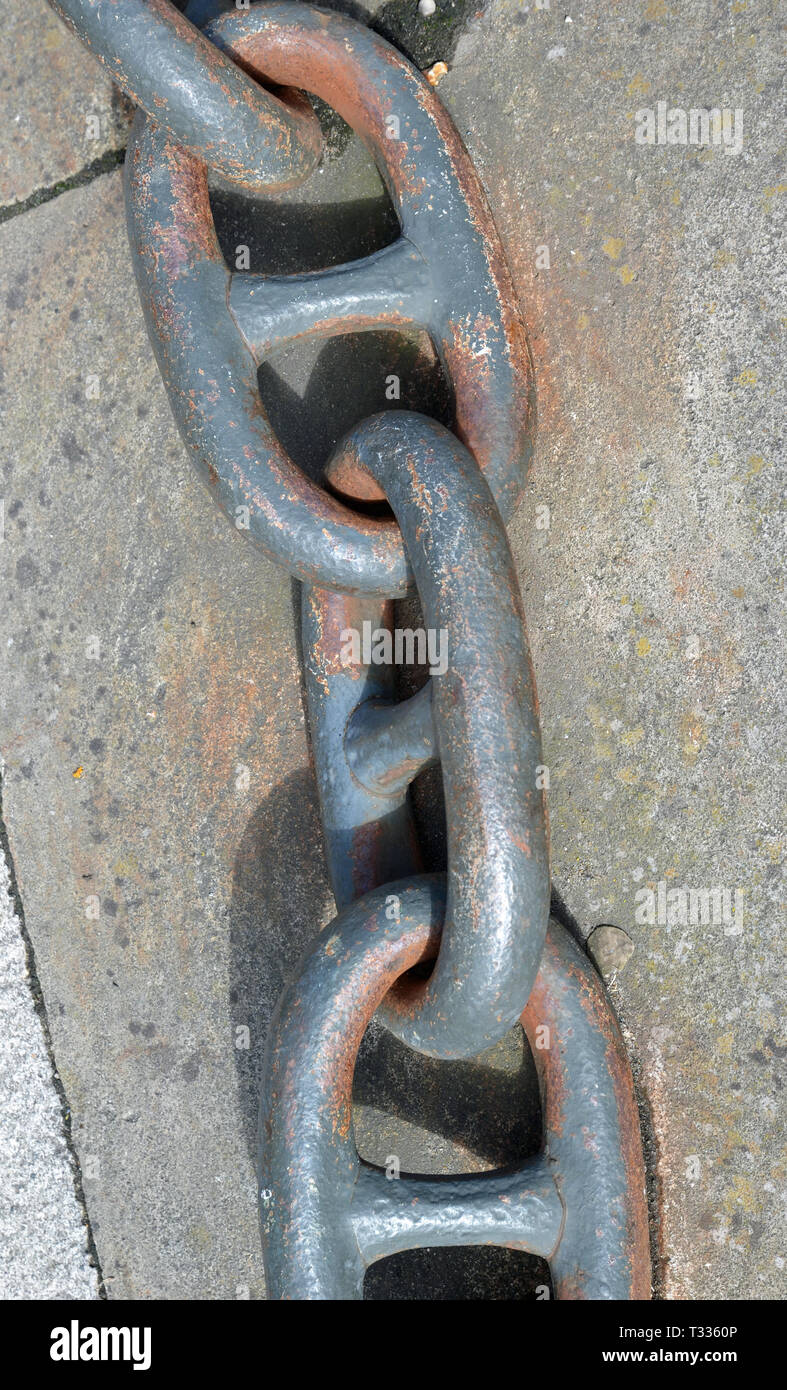Dock Chain High Resolution Stock Photography and Images - Alamy