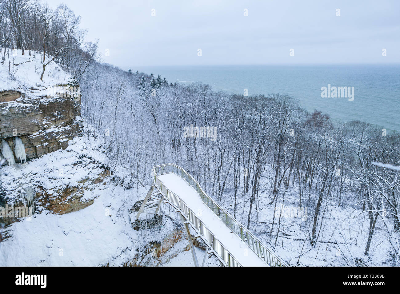 Cliff of ontika hi-res stock photography and images - Alamy