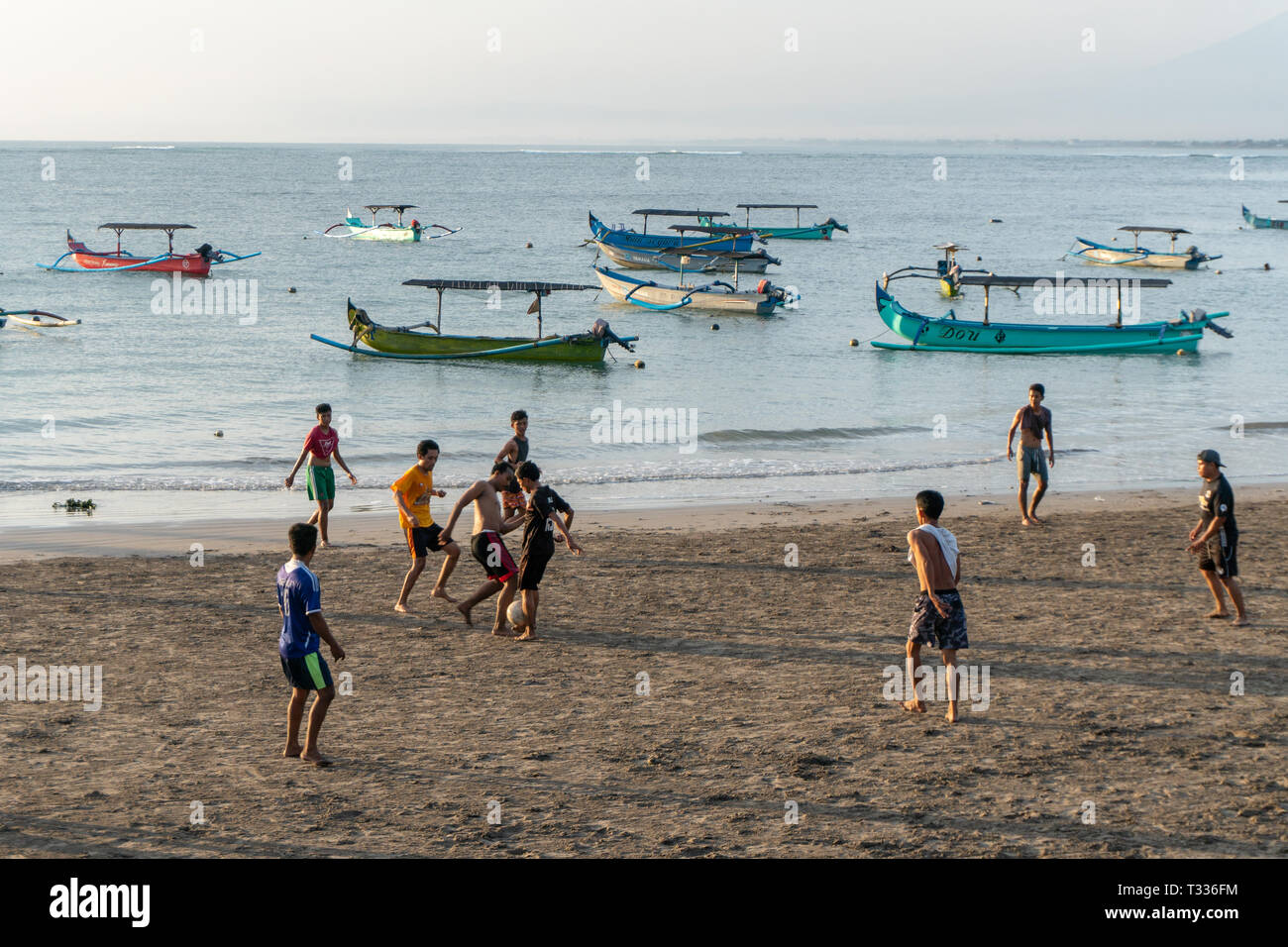 Kicking football foot hi-res stock photography and images - Alamy
