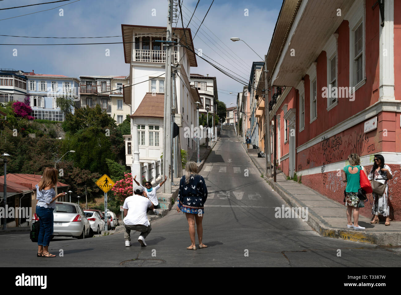 A street scene in Valparaiso, Chile Stock Photo - Alamy