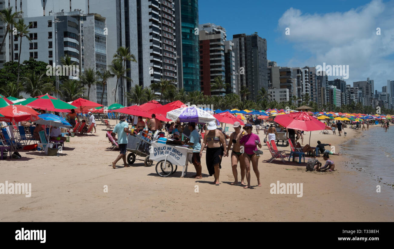Busy day at the beach hi-res stock photography and images - Alamy