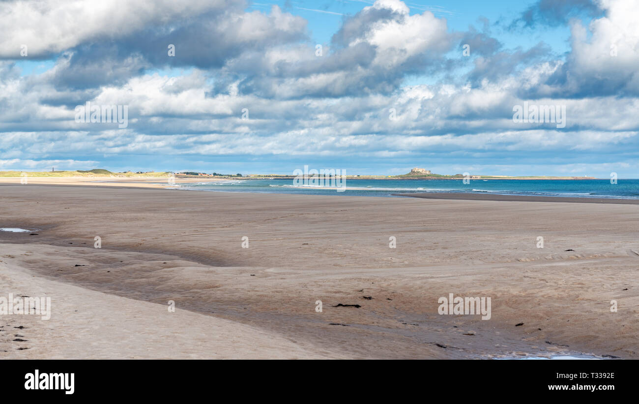 Ross beach northumberland hi-res stock photography and images - Alamy