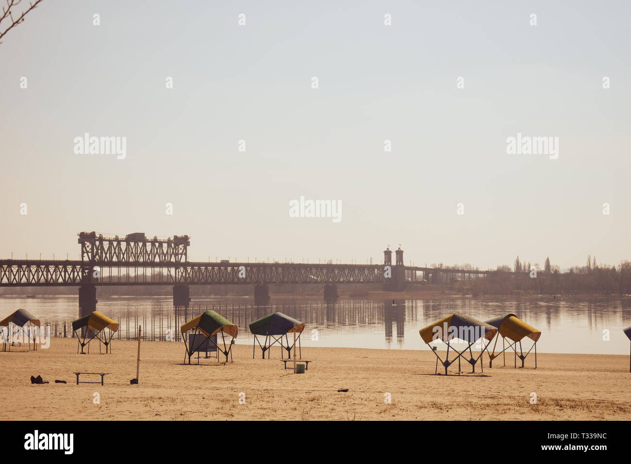River bunk hi-res stock photography and images - Alamy