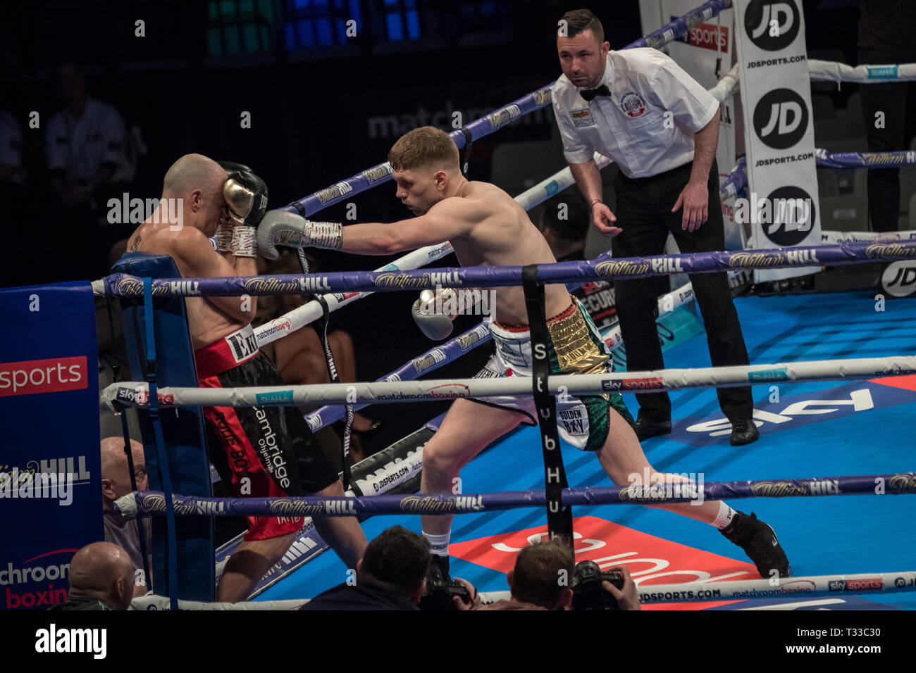 Jason Quigley vs Mathias Eklund. Quigley wins the Middleweight fight ...