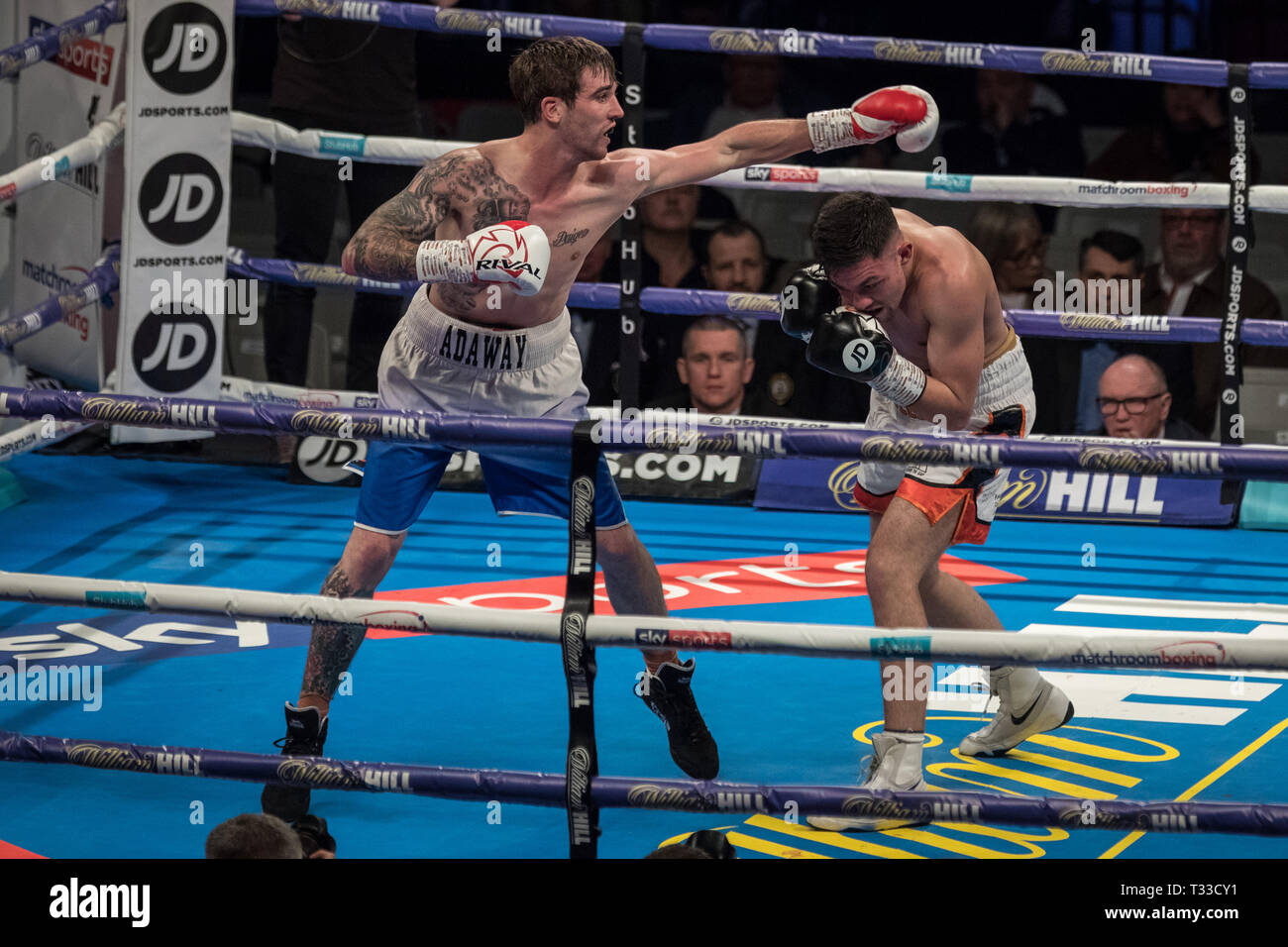 Tom Ansell vs Chris Adaway. Adaway wins the Super-Lightweight fight 39 ...