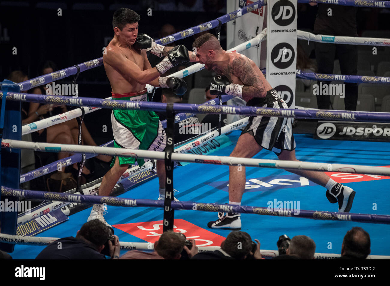 Lewis Ritson vs German Argentino Benitez. Ritson wins WBA ...