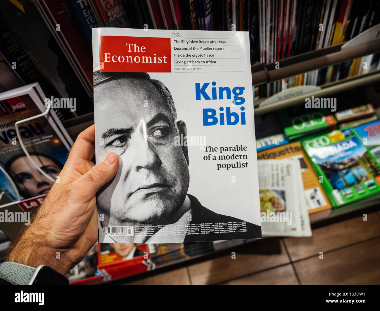 Economist magazine cover page hi-res stock photography and images - Alamy