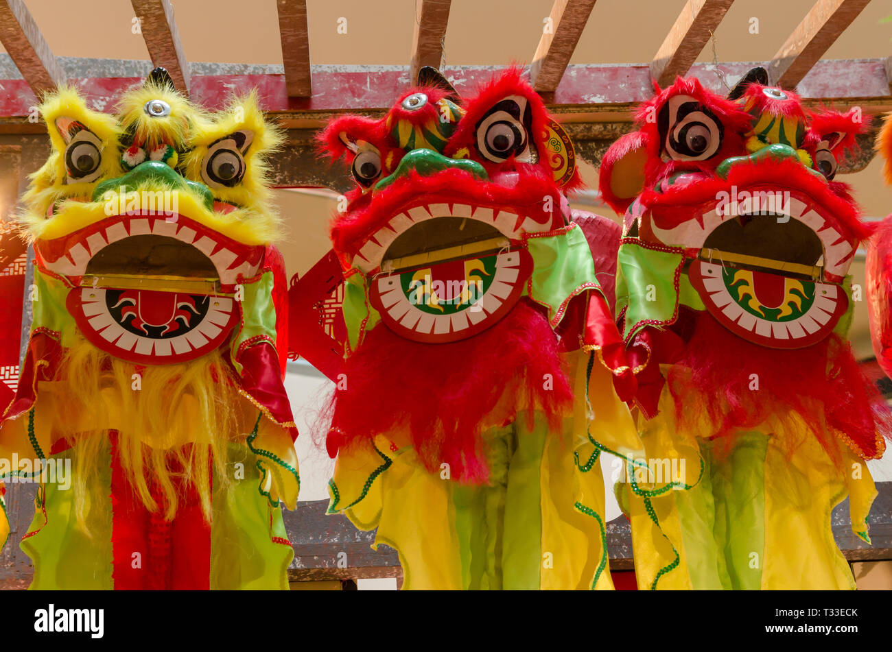 Chinese lion dance head costume hi-res stock photography and images - Alamy