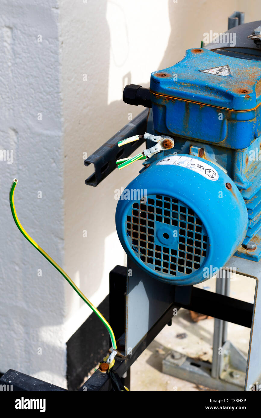 Ventilation Mechanism High Resolution Stock Photography and Images - Alamy