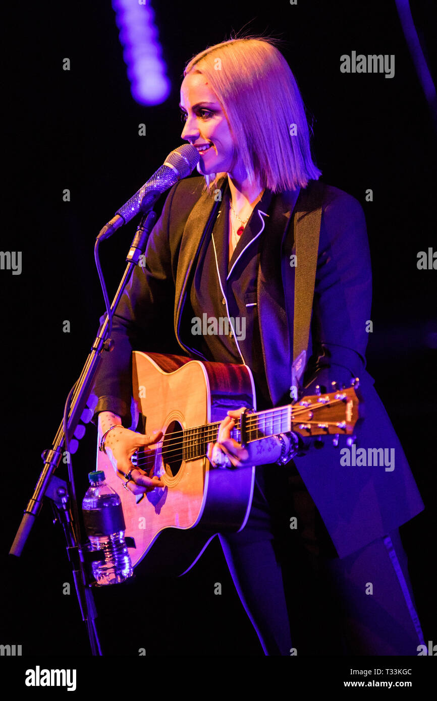 Amy macdonald singer 2019 hi-res stock photography and images - Alamy