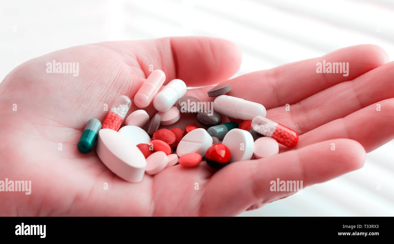Life saving medicines hi-res stock photography and images - Alamy