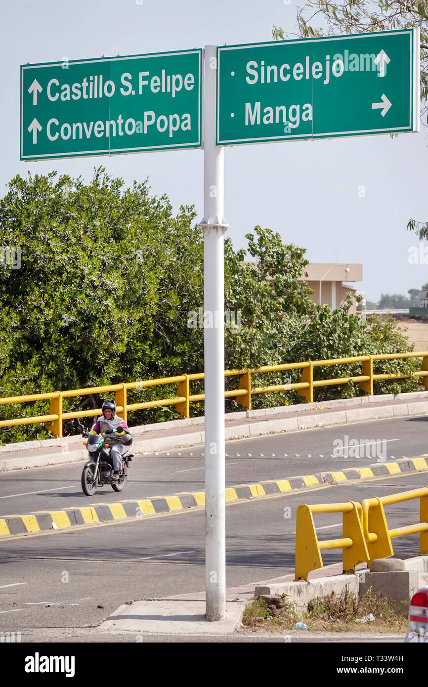 Tourist directional signs hi-res stock photography and images - Alamy