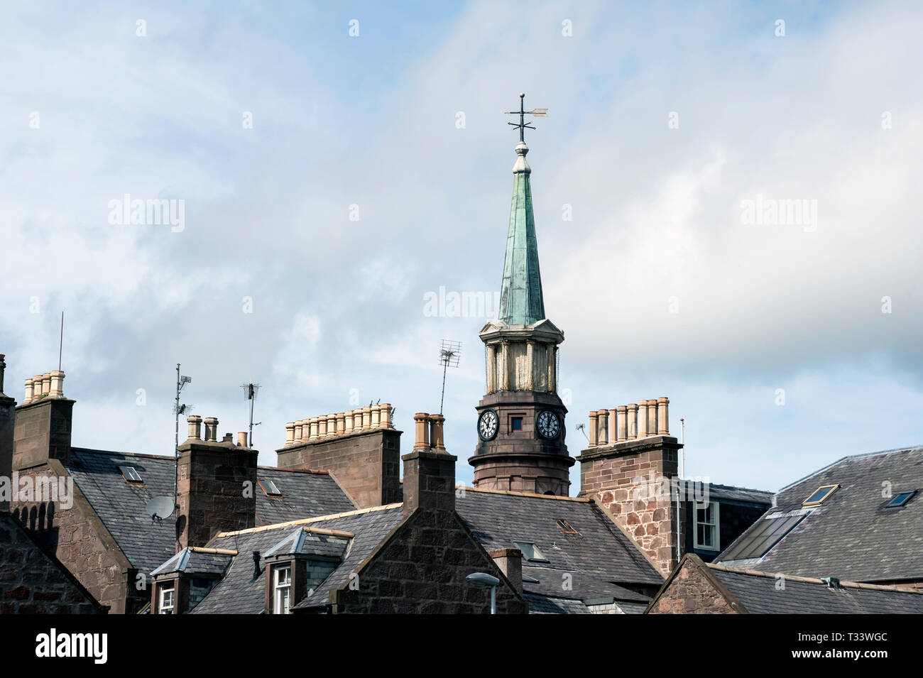 Market square stonehaven scotland hi-res stock photography and images ...