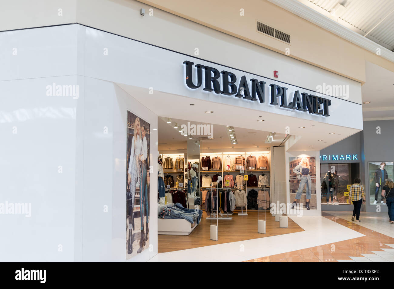 Planet mall interior hi-res stock photography and images - Alamy