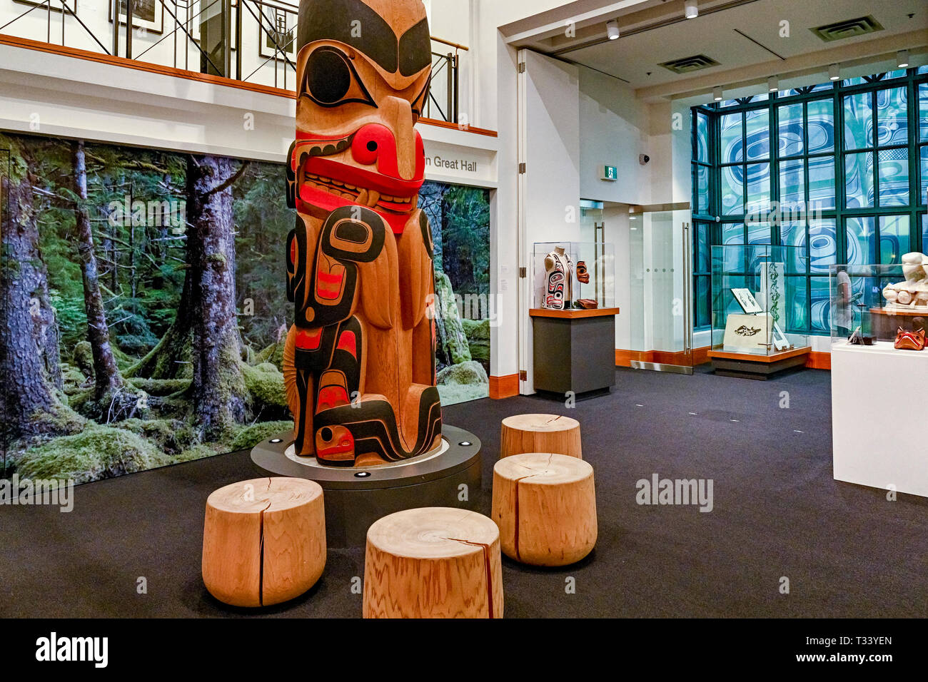 Bill reid totem haida hi-res stock photography and images - Alamy