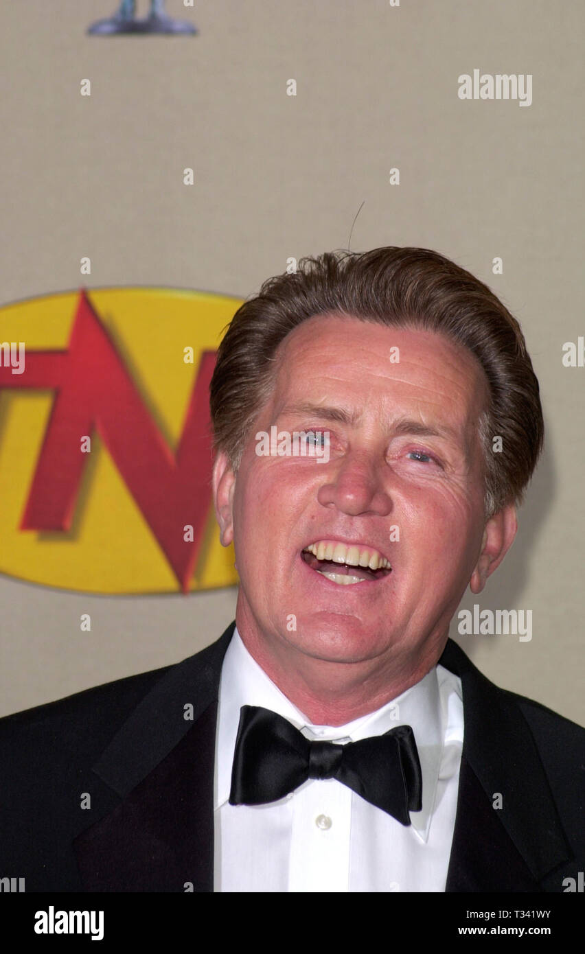 LOS ANGELES, CA. March 11, 2001: The West Wing stars MARTIN SHEEN ...