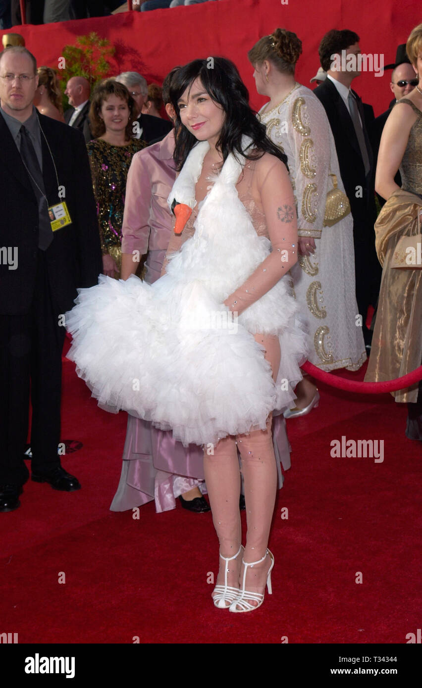 LOS ANGELES, CA. March 25, 2001: Singer/actress BJORK at the 73rd ...