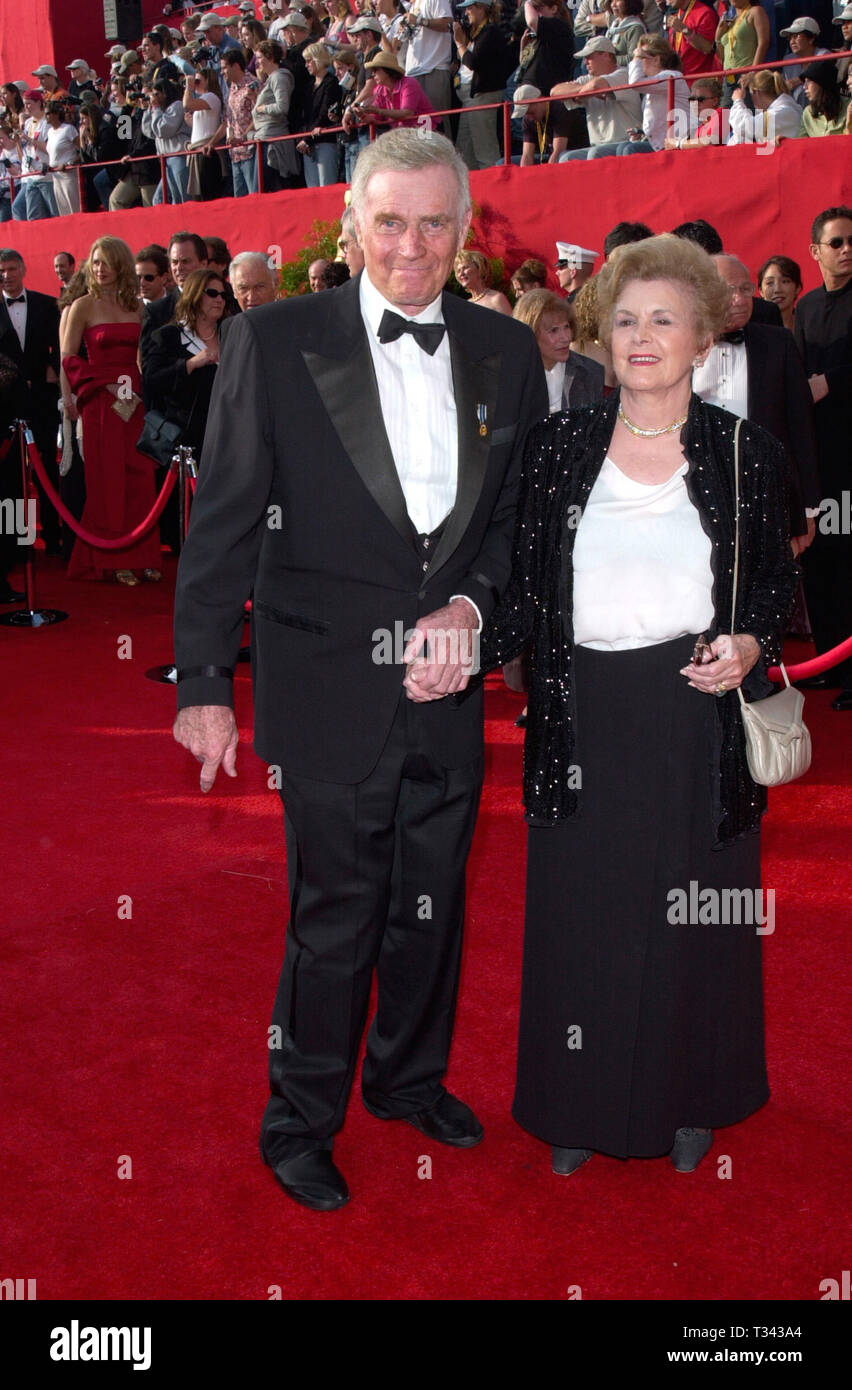 LOS ANGELES, CA. March 25, 2001: CHARLTON HESTON & wife at the 73rd ...