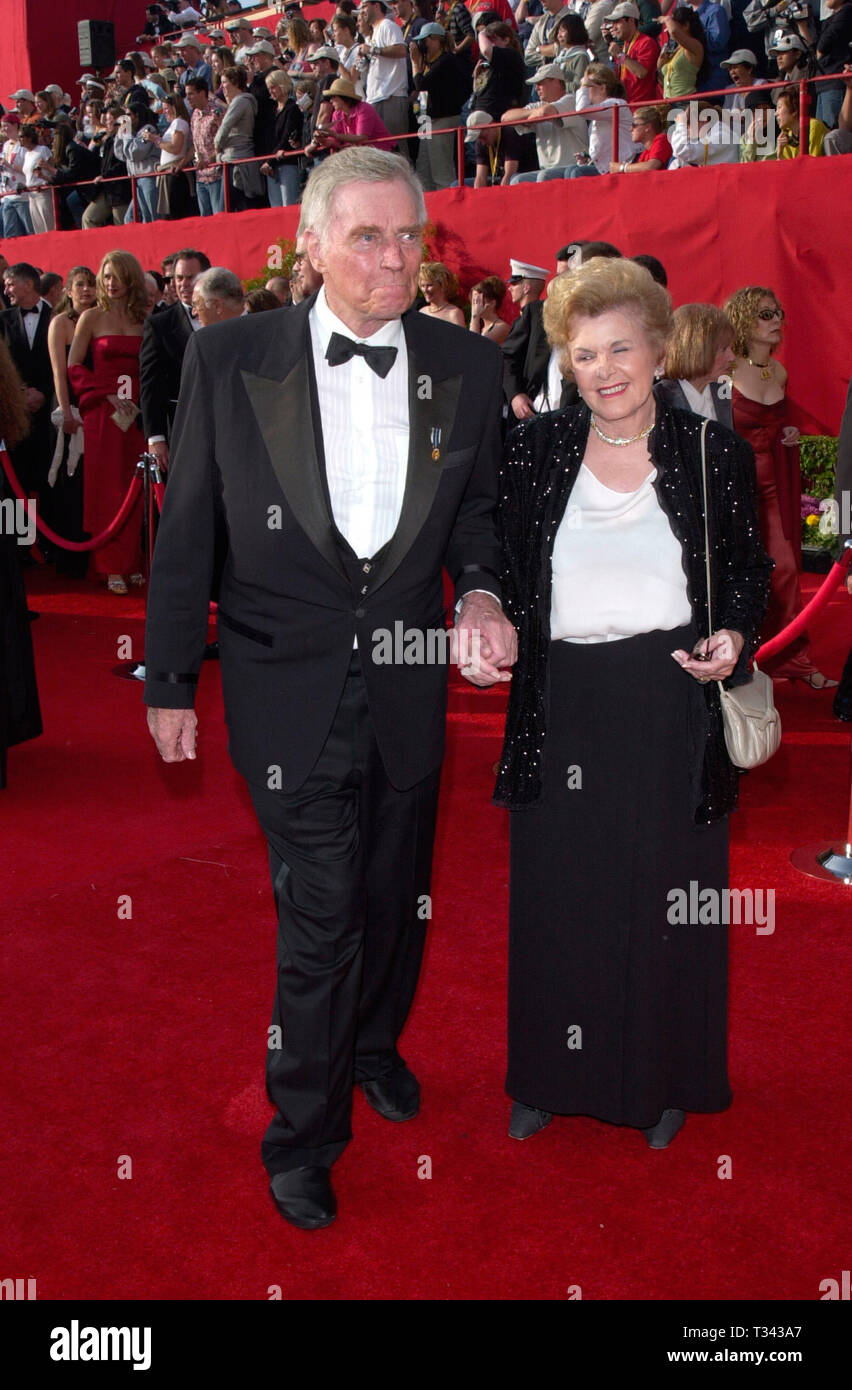 LOS ANGELES, CA. March 25, 2001: CHARLTON HESTON & wife at the 73rd ...