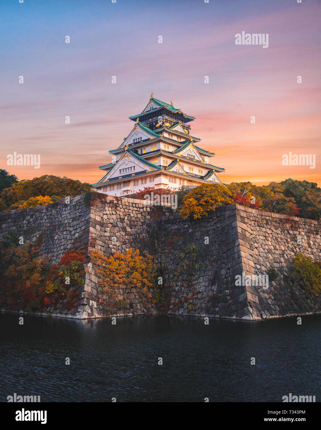 Osaka castle hi-res stock photography and images - Alamy