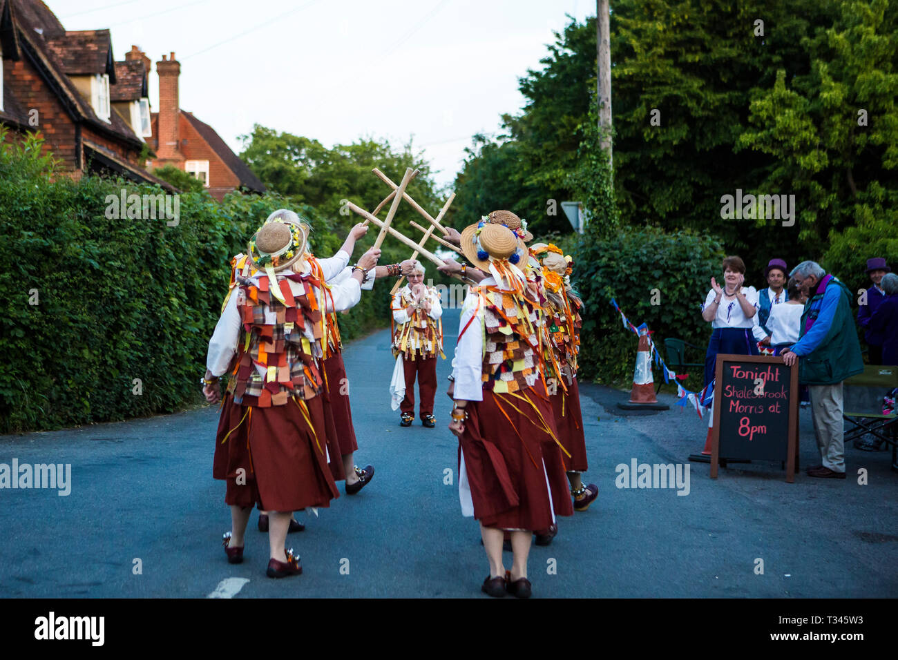 Morris dancing sticks hi-res stock photography and images - Alamy