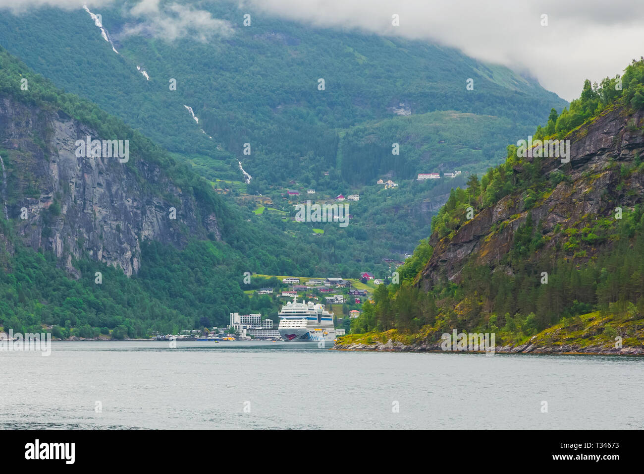 Fjord ferry hi-res stock photography and images - Alamy
