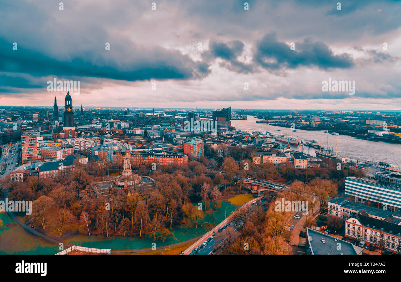 Complex mirage hi-res stock photography and images - Alamy