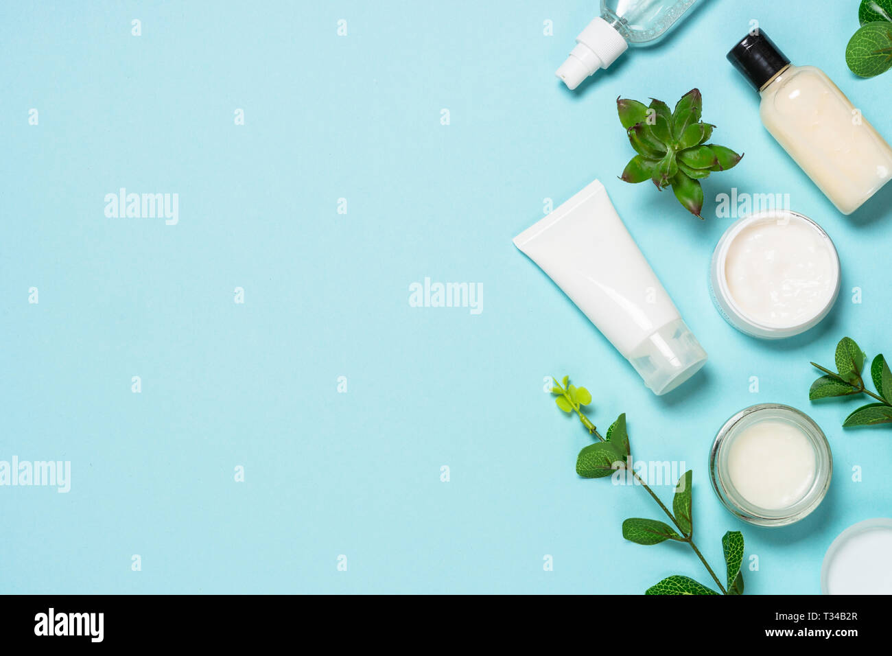 Coconut cosmetics oil cream hi-res stock photography and images - Alamy