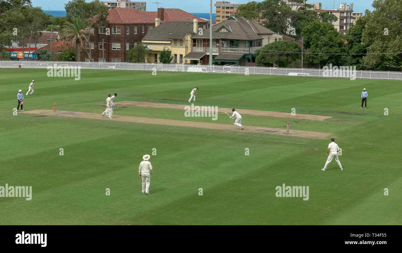 Wide ball cricket hi-res stock photography and images - Alamy