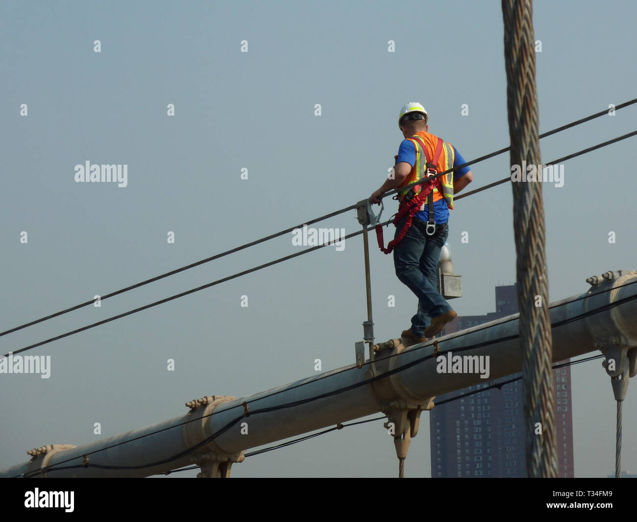 Construction of the brooklyn bridge hi-res stock photography and images ...