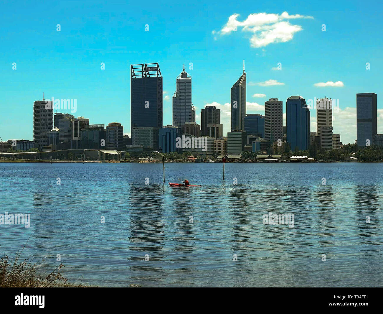 perth and kayaker on the swan river Stock Photo - Alamy