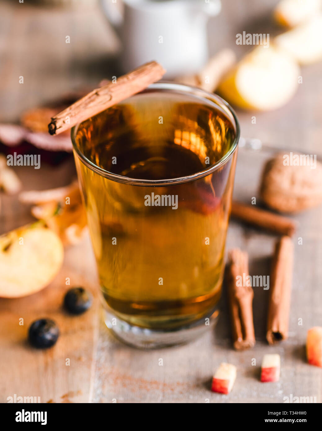 Apple cinnamon drink hi-res stock photography and images - Alamy